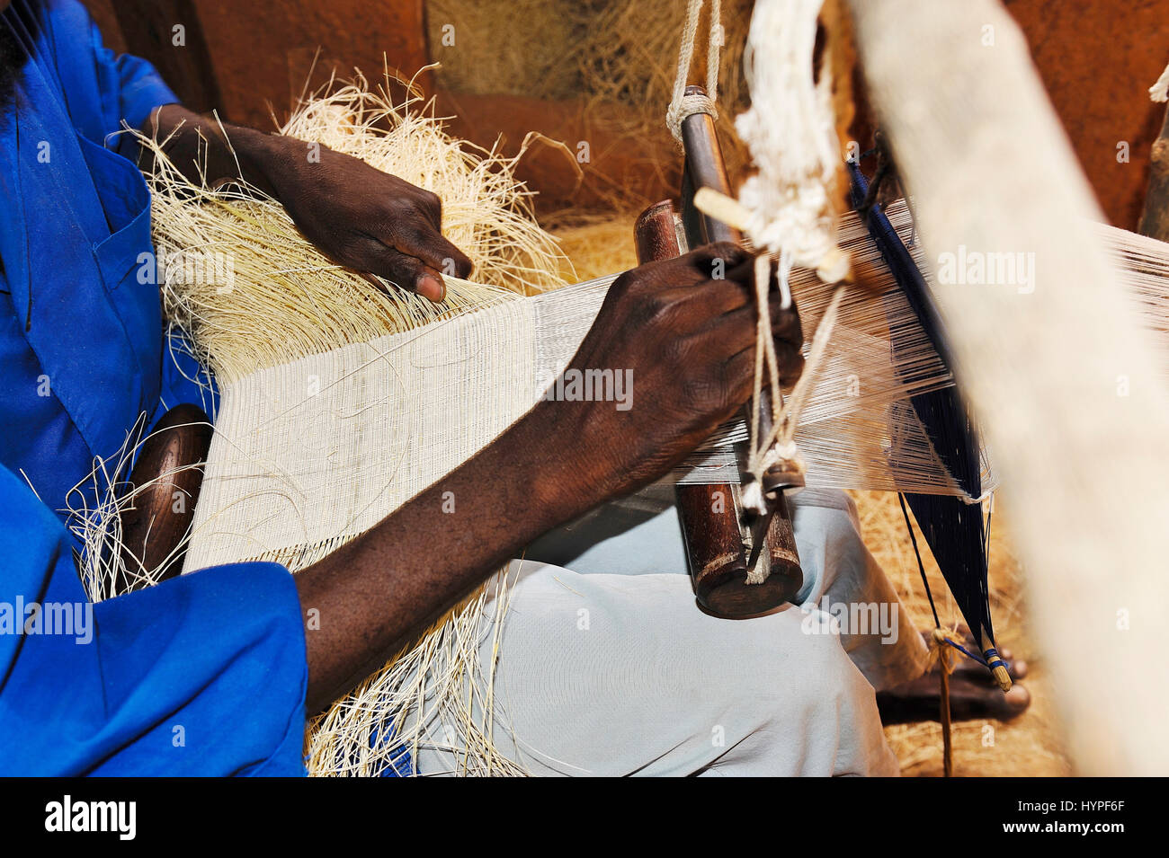 Hand craft african art hi-res stock photography and images - Alamy