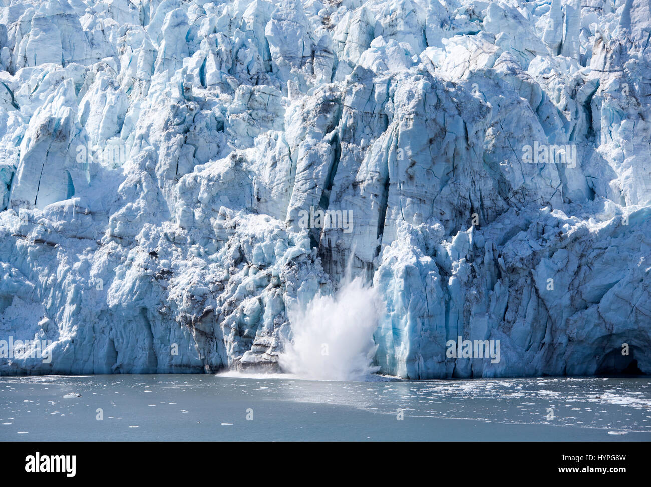 The explosion of the falling ice off the glacier in Glacier Bay ...