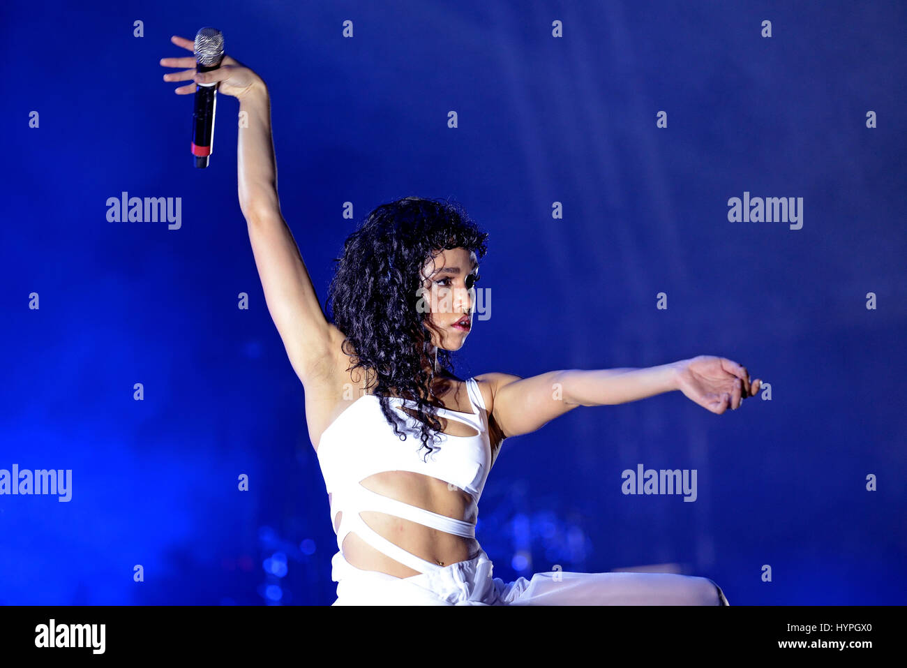 BARCELONA - JUN 20: FKA Twigs (band) in concert at Sonar Festival on ...