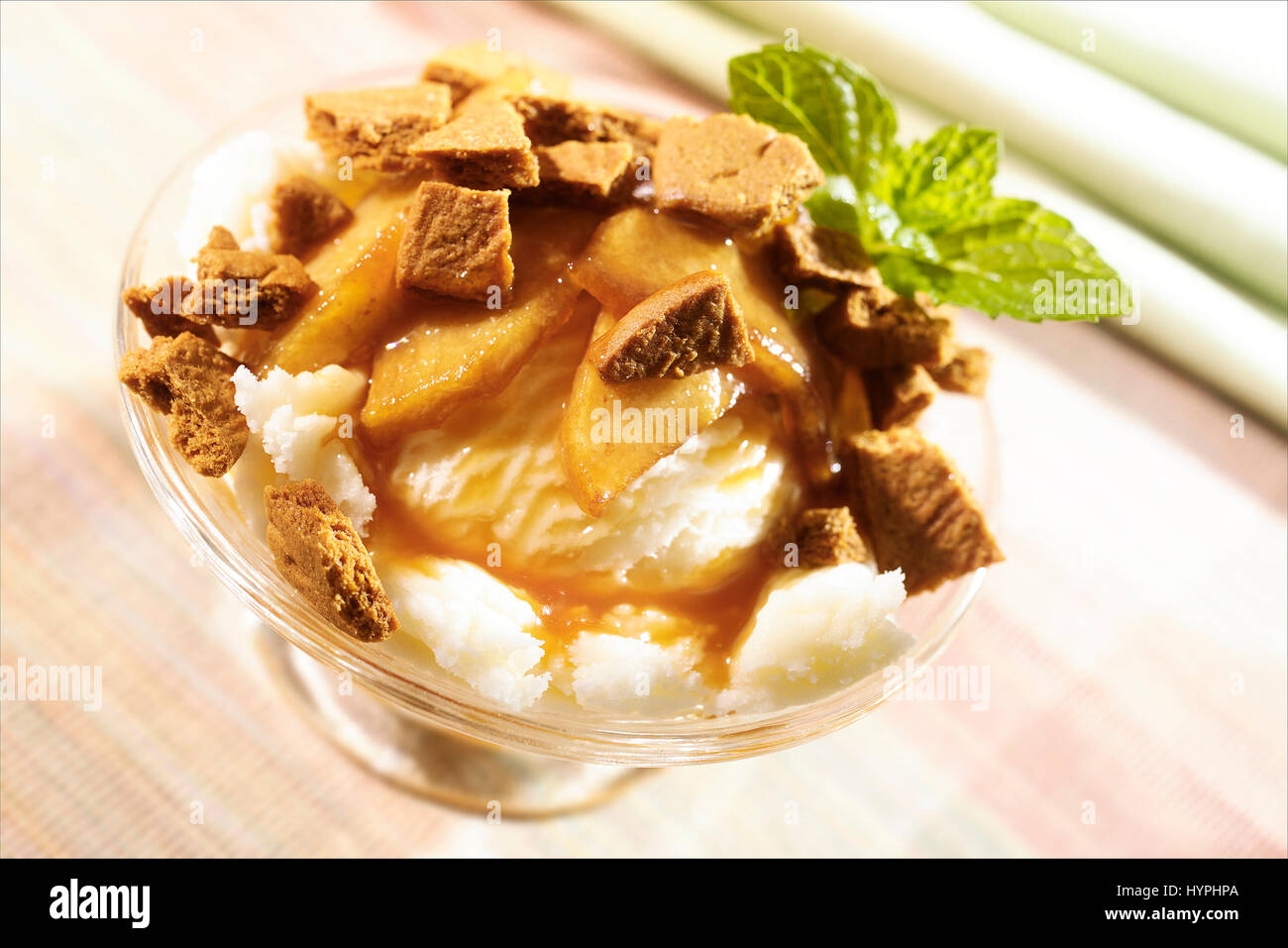 Delicious caramel cake frozen summer hi-res stock photography and ...