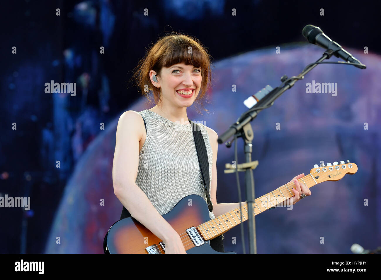 Daughter band hi-res stock photography and images - Alamy