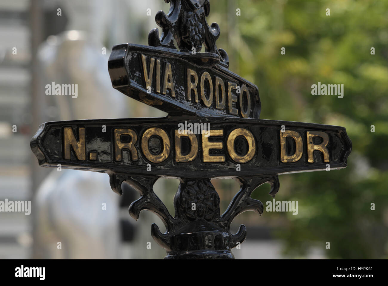Rodeo drive sign hi-res stock photography and images - Alamy