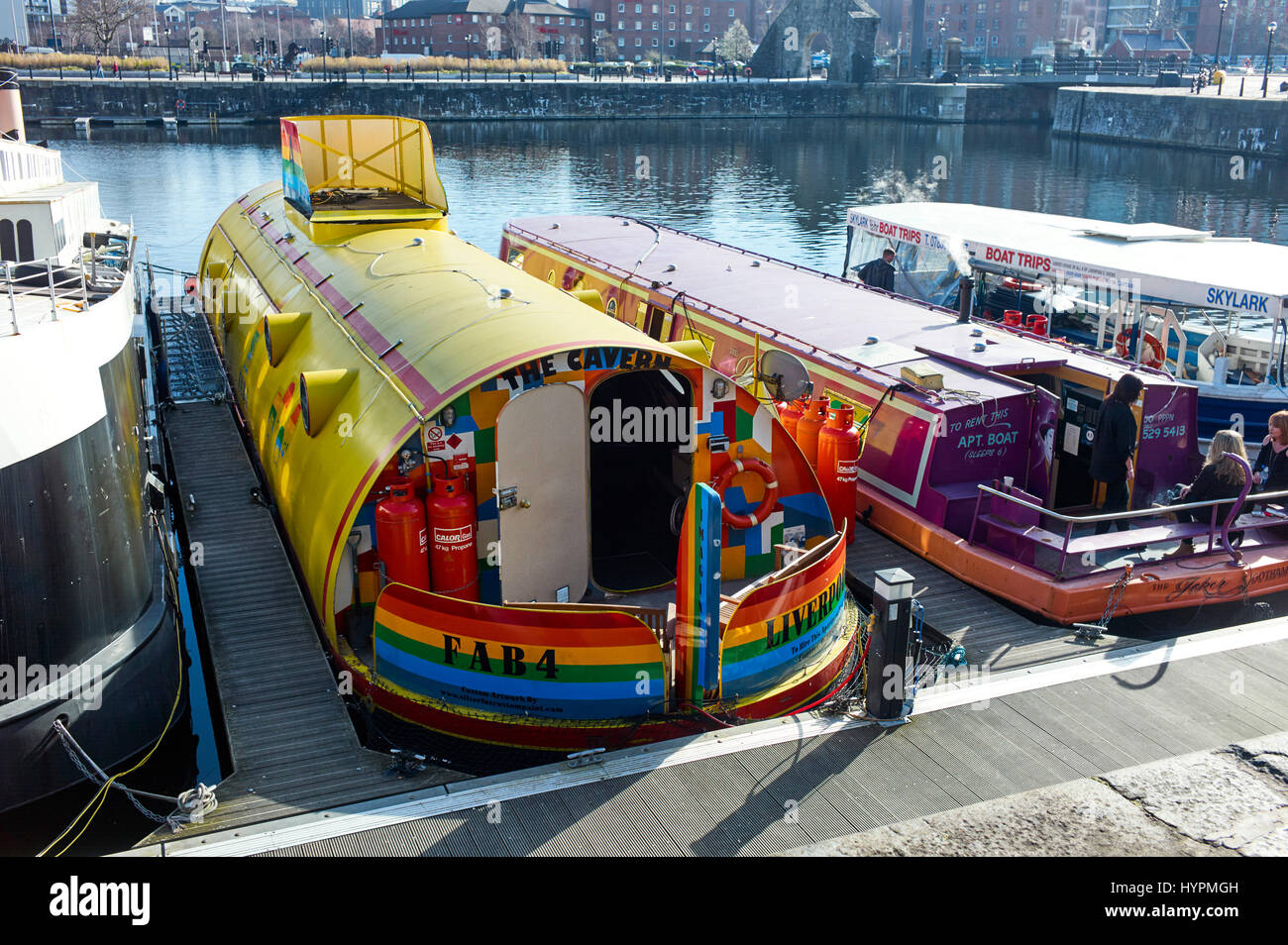 Docks with boats hi-res stock photography and images - Alamy