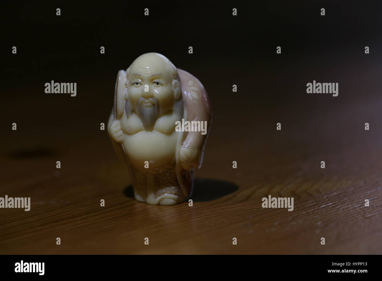 Vintage japanese netsuke hi-res stock photography and images - Alamy