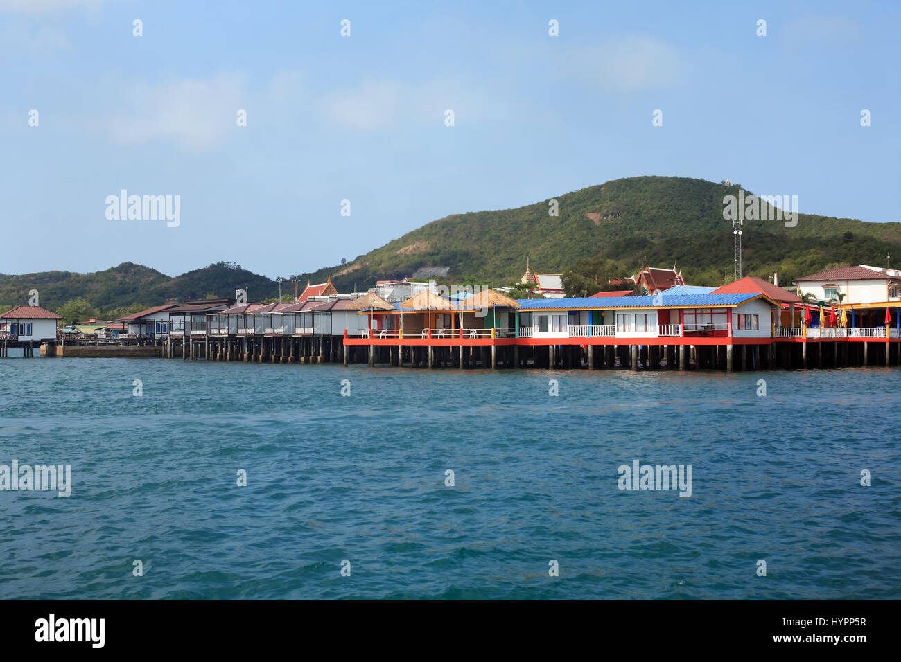 Bungalows on stilts hi-res stock photography and images - Alamy