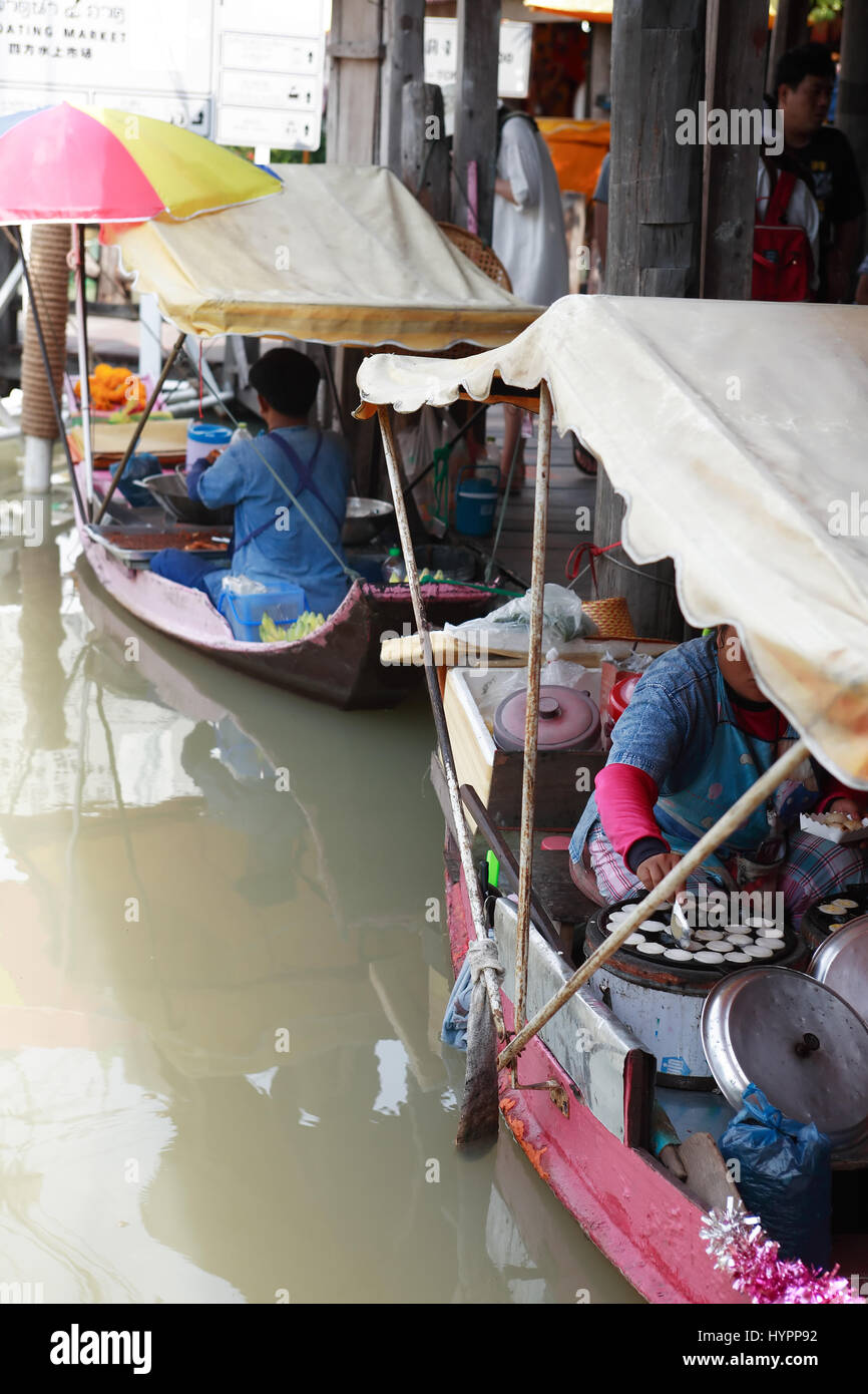 Pattaya, THAILAND - February 26, 2017: Traditional Asian Floating ...