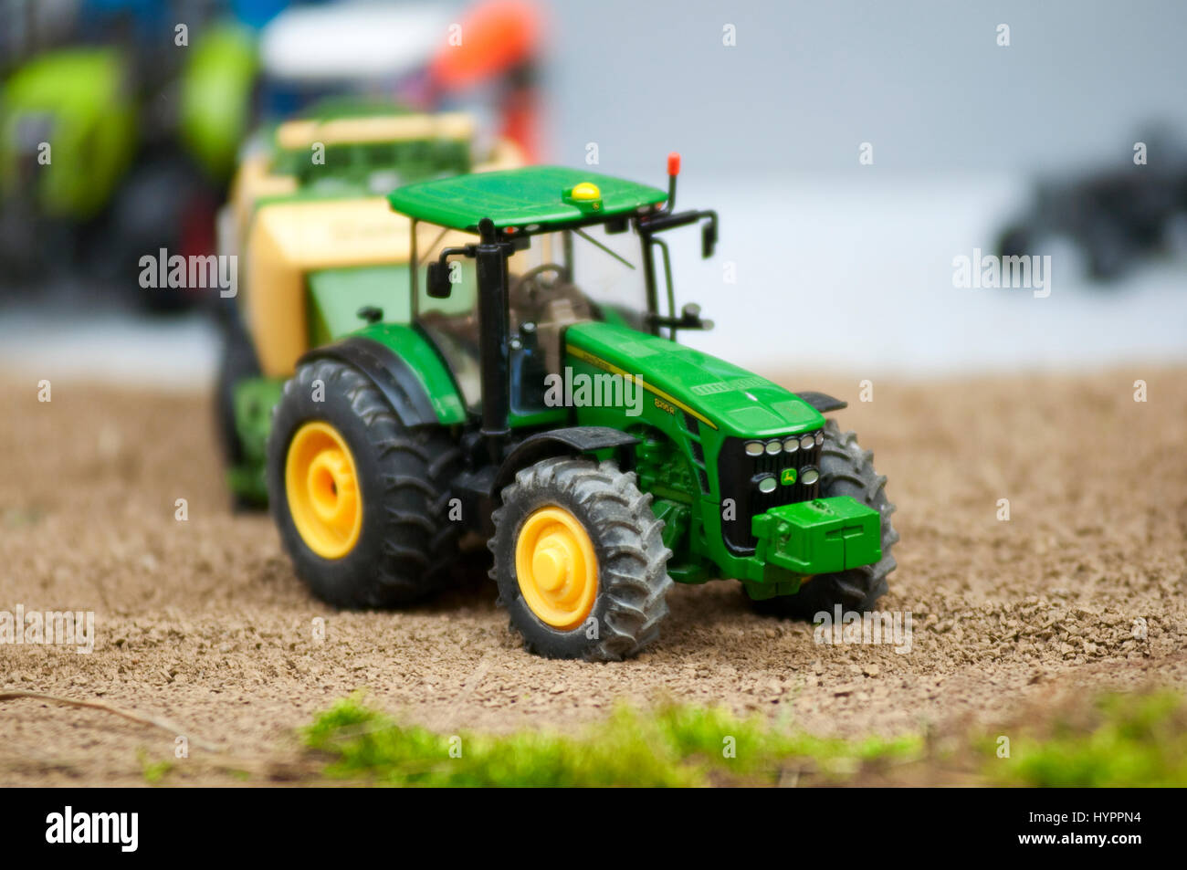Toy farm vehicles hi-res stock photography and images - Alamy