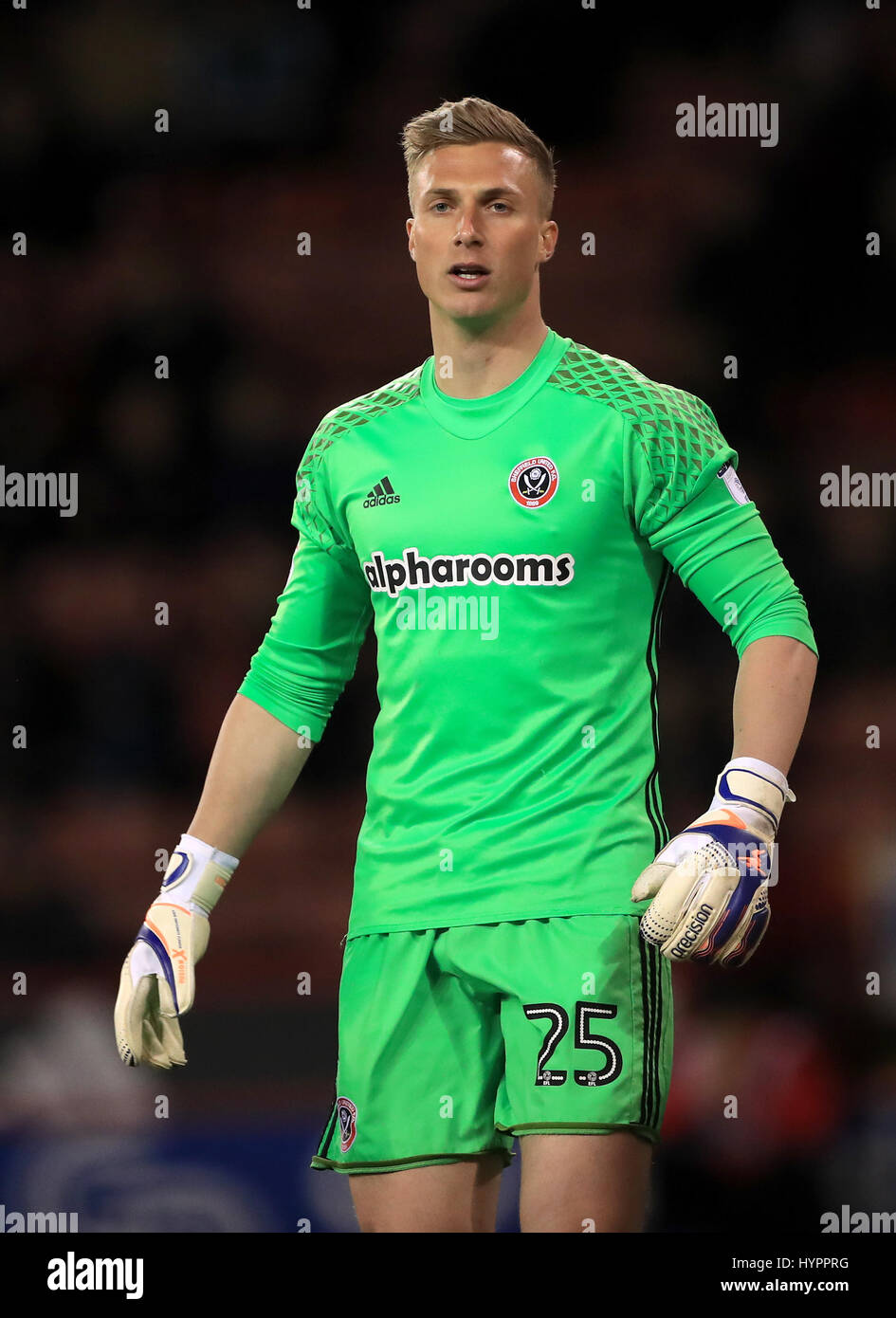 Sheffield United's Simon Moore during the Sky Bet League One match at ...