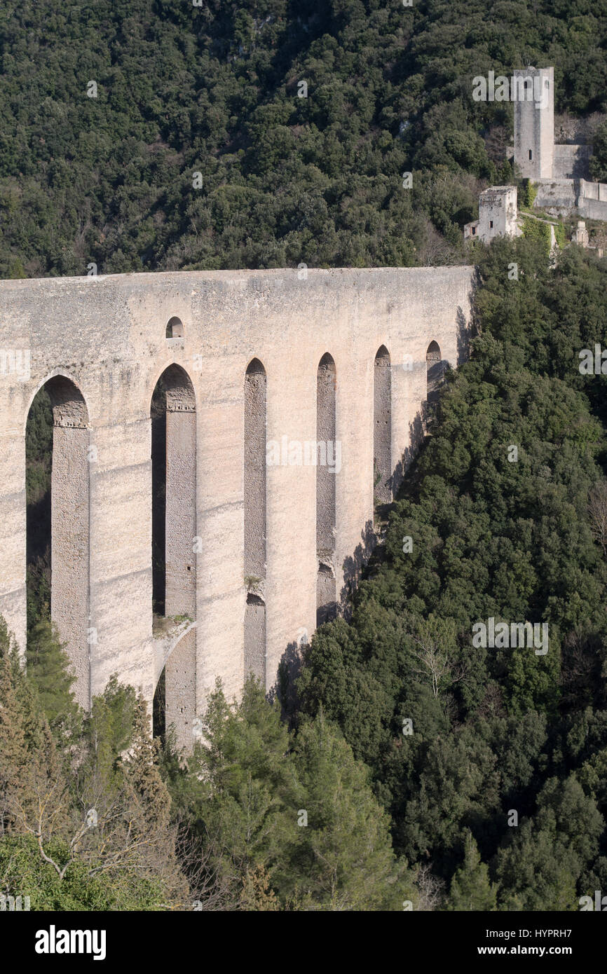 Aqueduct bridge Ponte delle Torri (Towers Bridge), 230 meters long ...