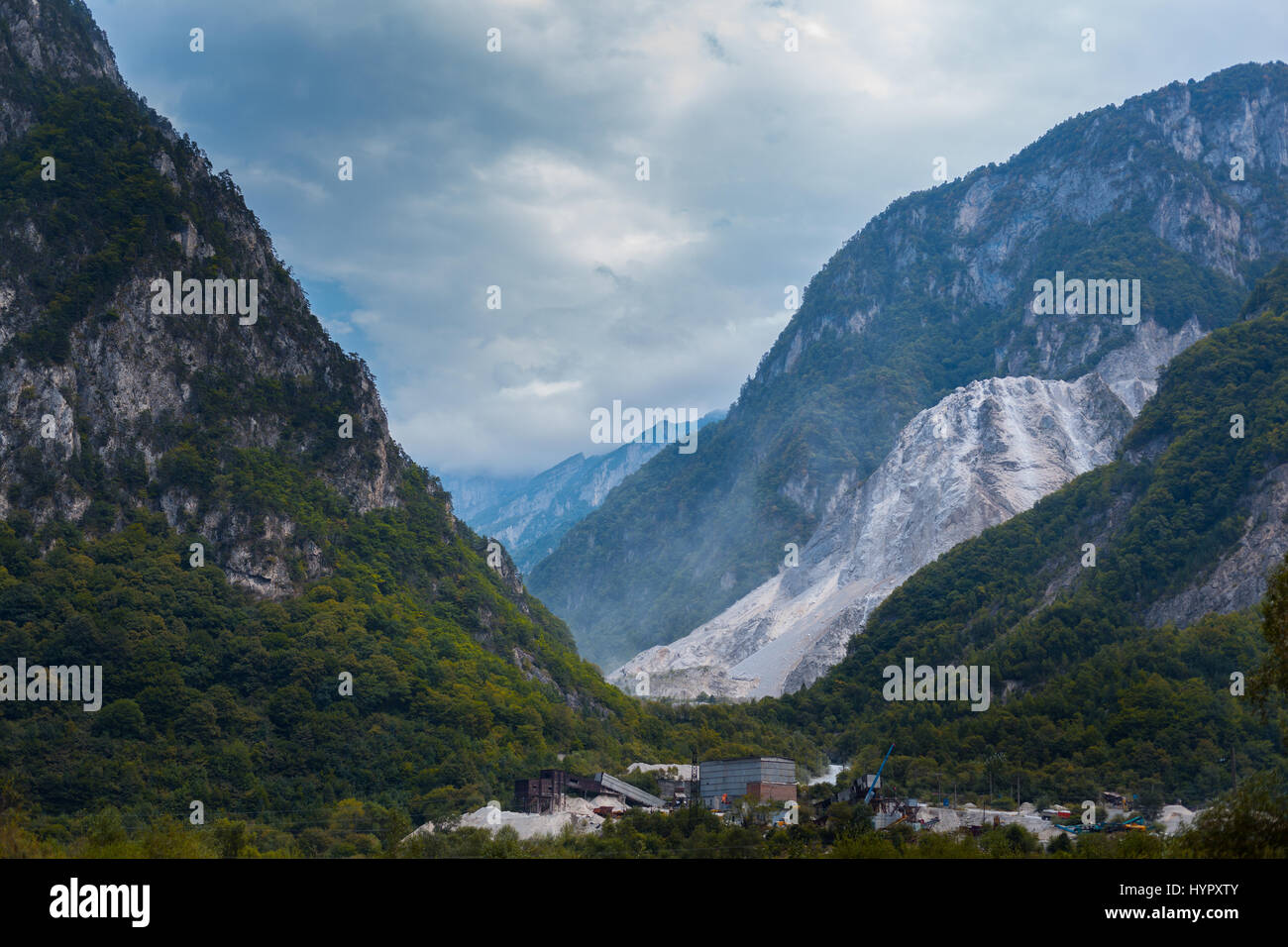 Industrial factory in rural place hi-res stock photography and images ...