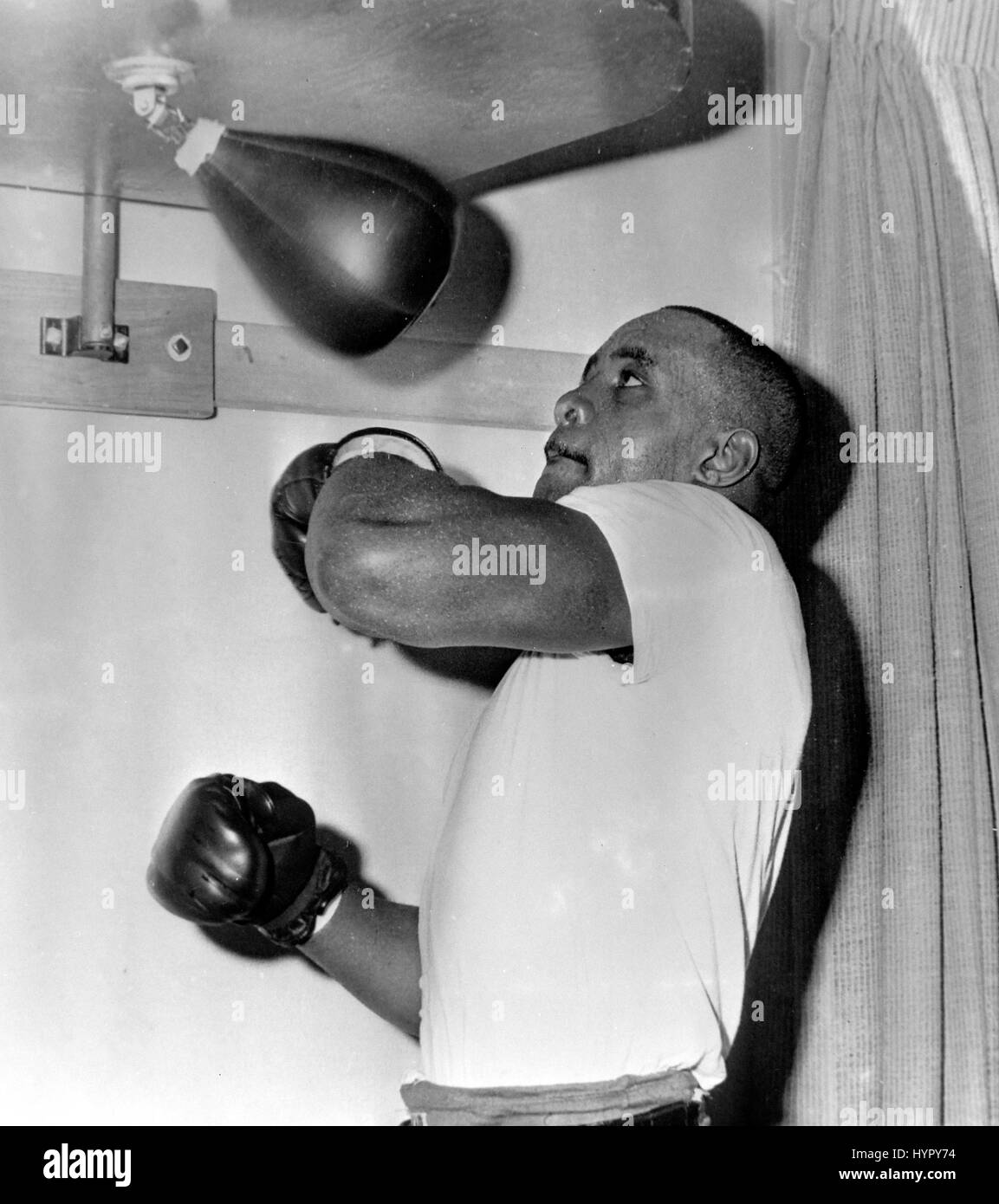 Sonny liston hi-res stock photography and images - Alamy