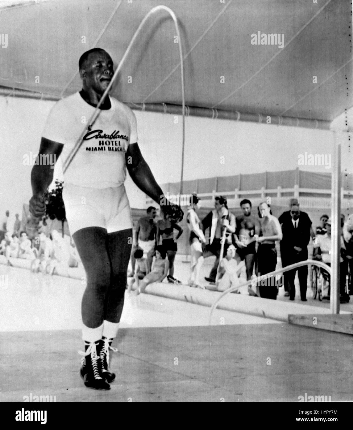 Sonny liston 1963 hi-res stock photography and images - Alamy