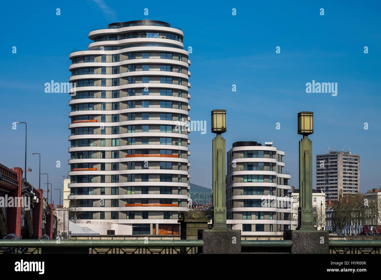 Riverwalk Apartments High Resolution Stock Photography and Images - Alamy
