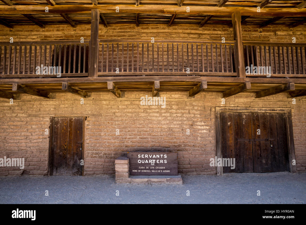 Two story servants wing hi-res stock photography and images - Alamy