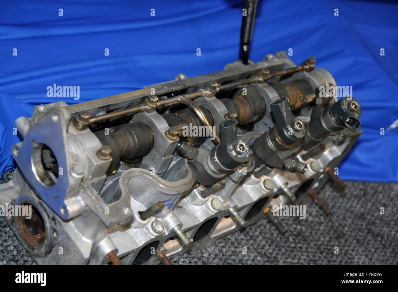 Intake manifolds hi-res stock photography and images - Alamy