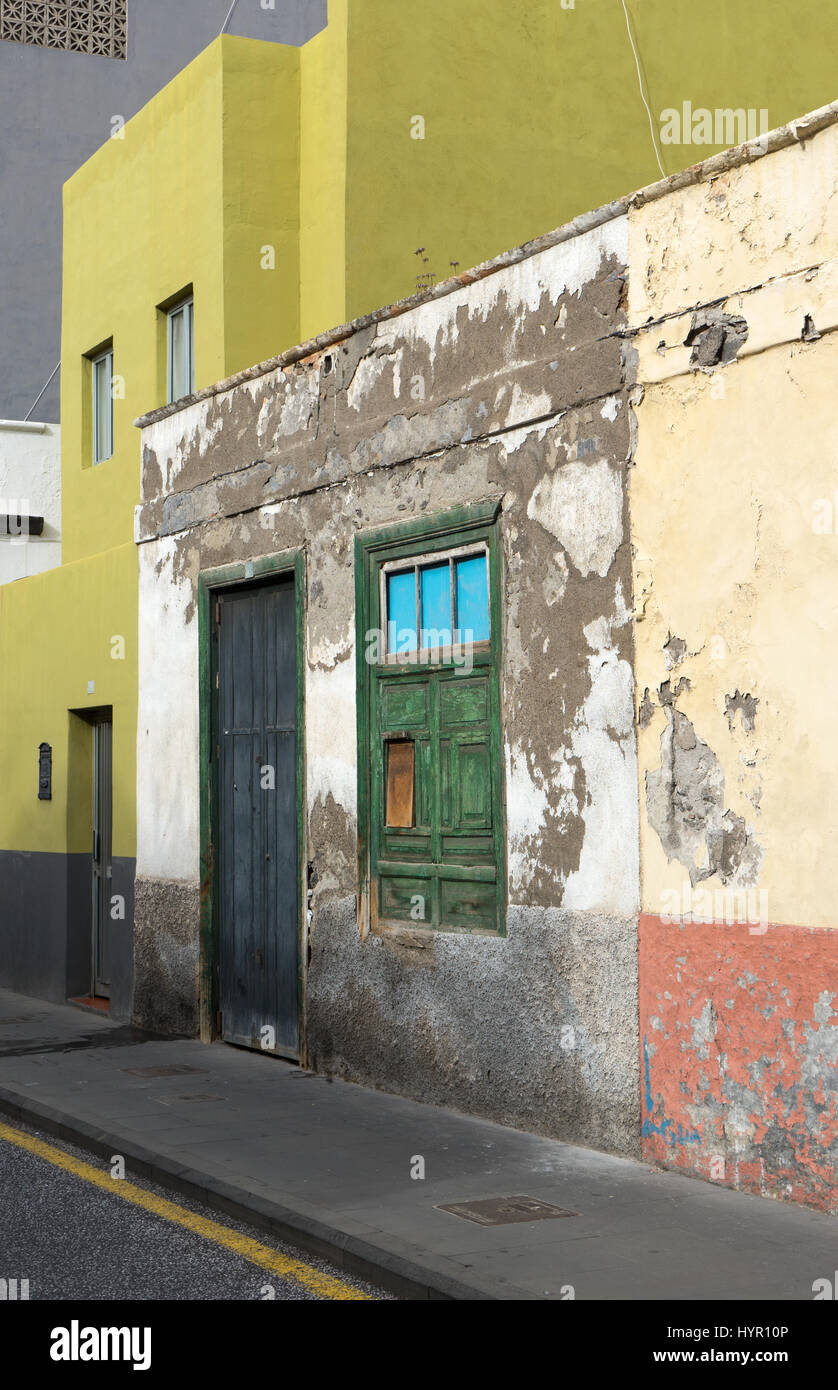 Weathered structure hi-res stock photography and images - Alamy