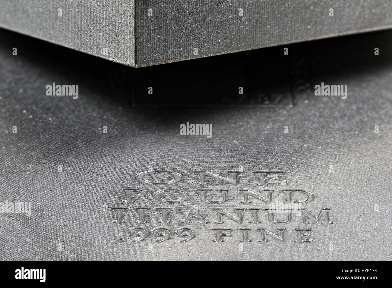 Titanium chemical element hi-res stock photography and images - Alamy