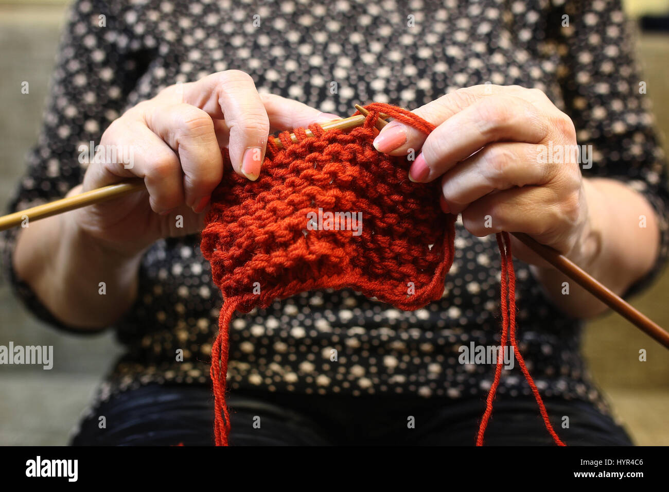 An Old Lady Knitting High Resolution Stock Photography and Images - Alamy