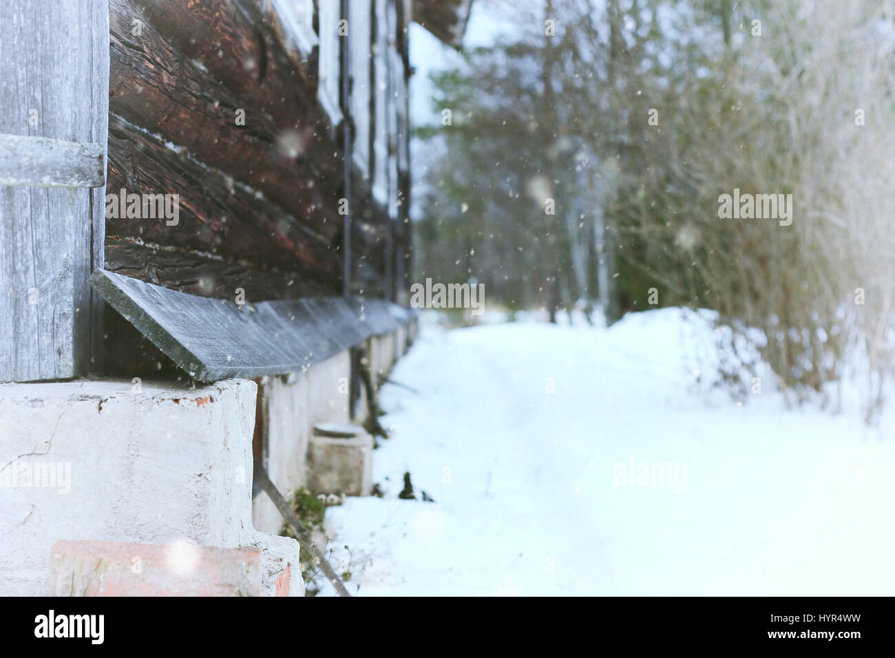 house in country rural Winter Stock Photo - Alamy