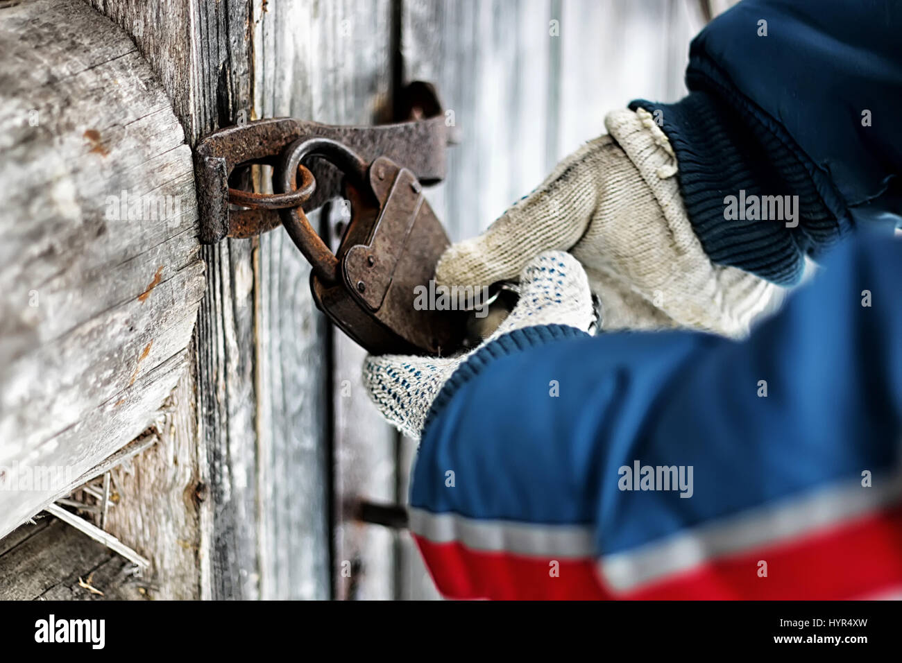 hands open padlock Stock Photo - Alamy