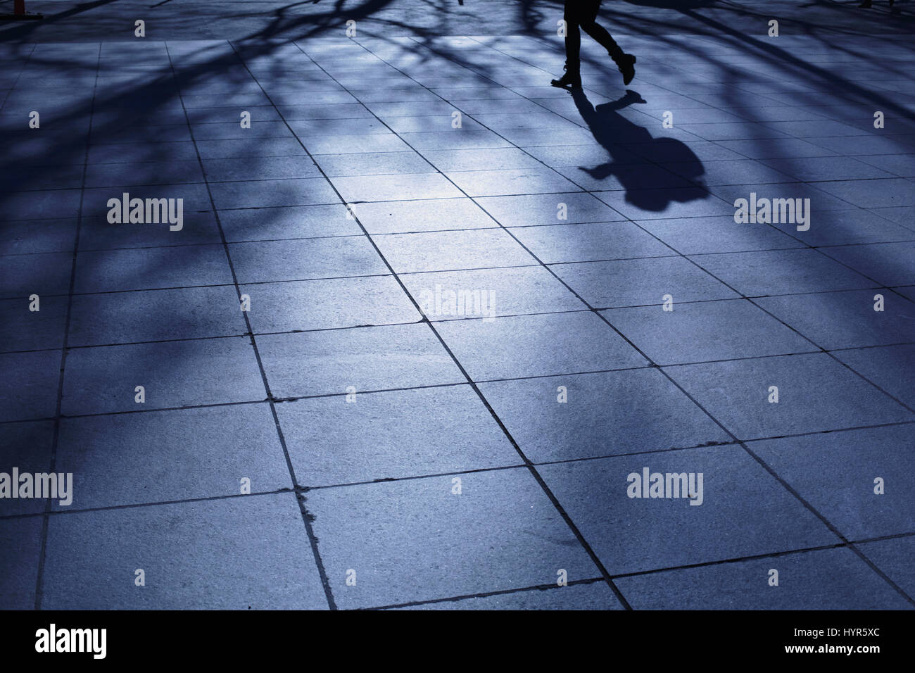 Woman walking alone dark night hi-res stock photography and images - Alamy