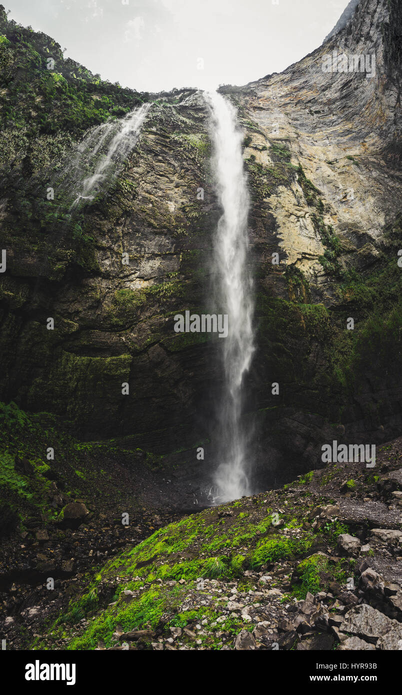 Tallest waterfall i hi-res stock photography and images - Alamy