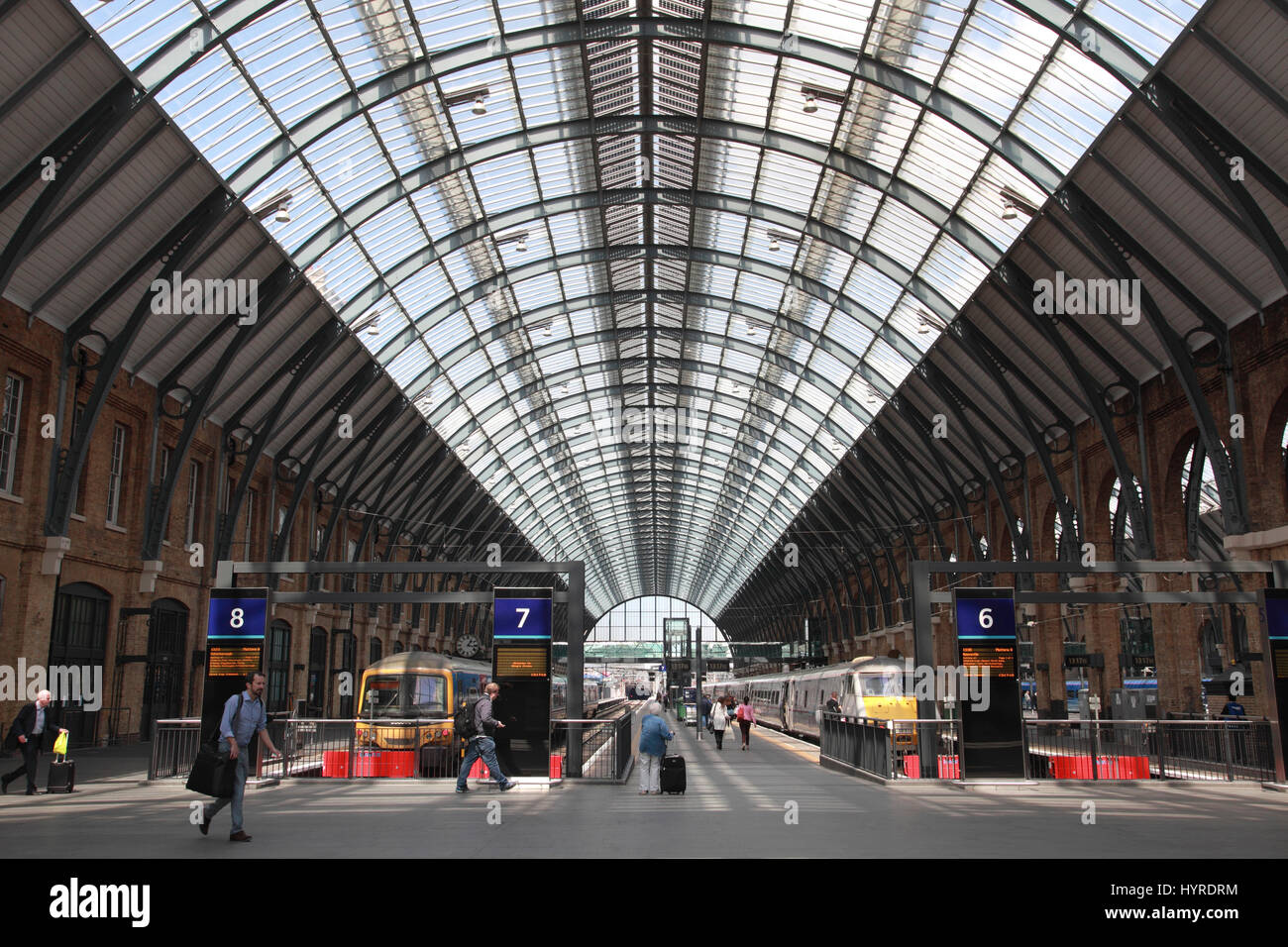 Platforms 5 to 8 at King’s Cross main line station, London Stock Photo ...