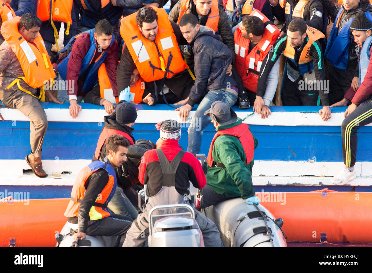 Refugee boat hi-res stock photography and images - Alamy