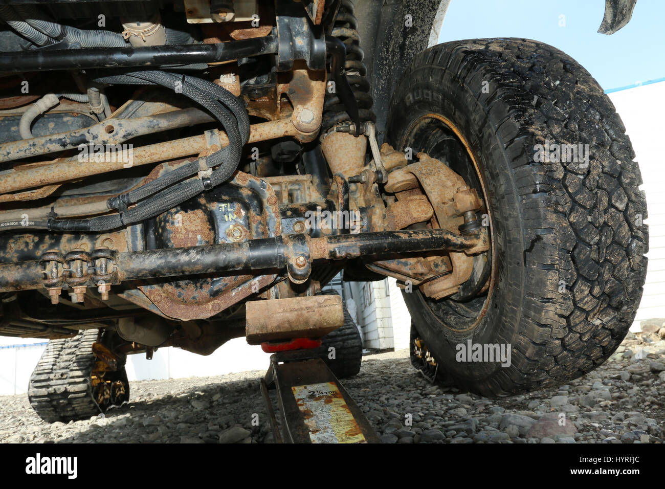 Axle, suspension and wheel hub assembly, Ford Transit Stock Photo - Alamy