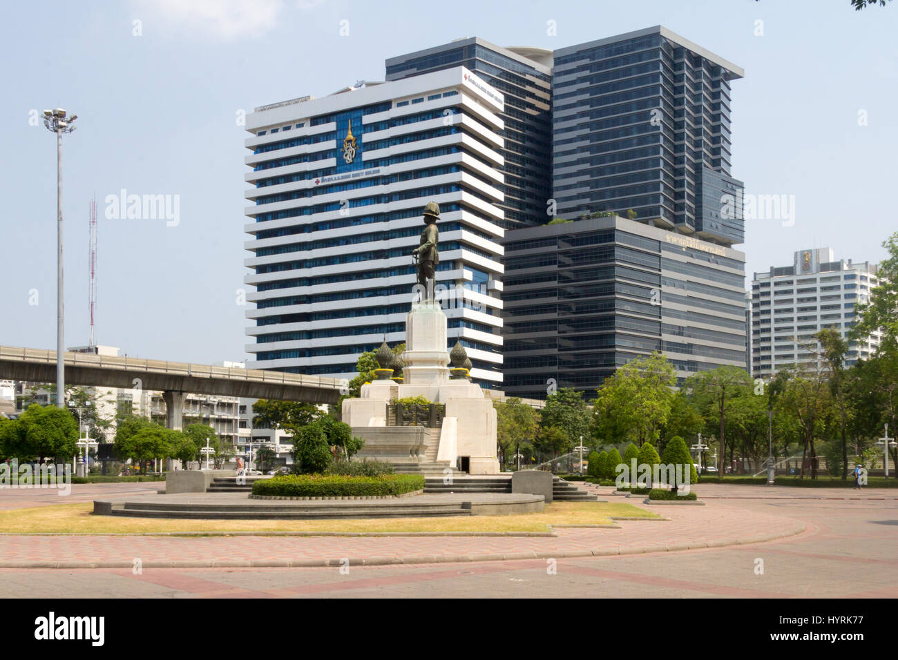 Statue of King Rama VI outside Lumphini Park with the Chulalongkorn ...