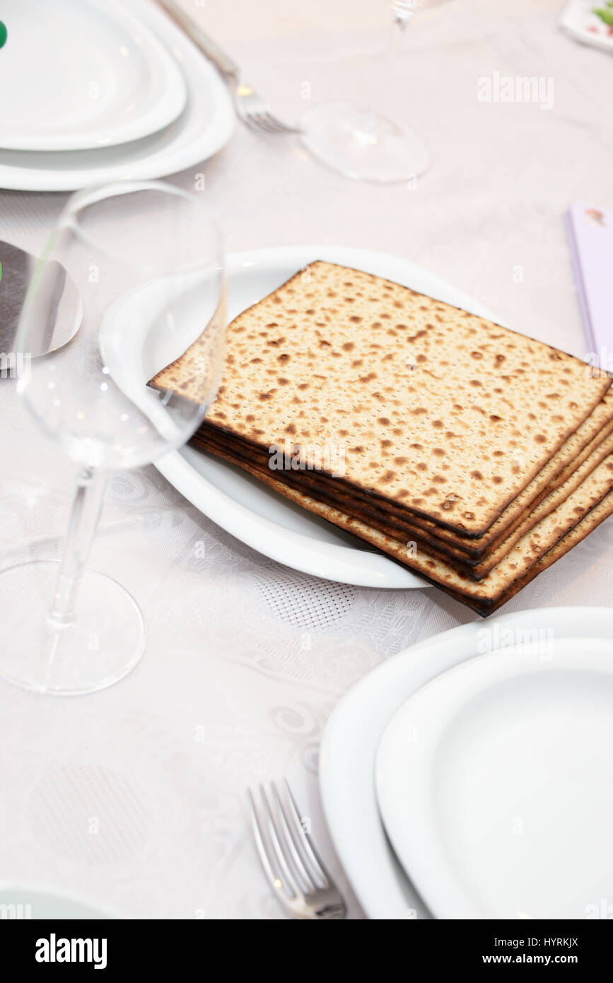 Passover seder table hi-res stock photography and images - Alamy