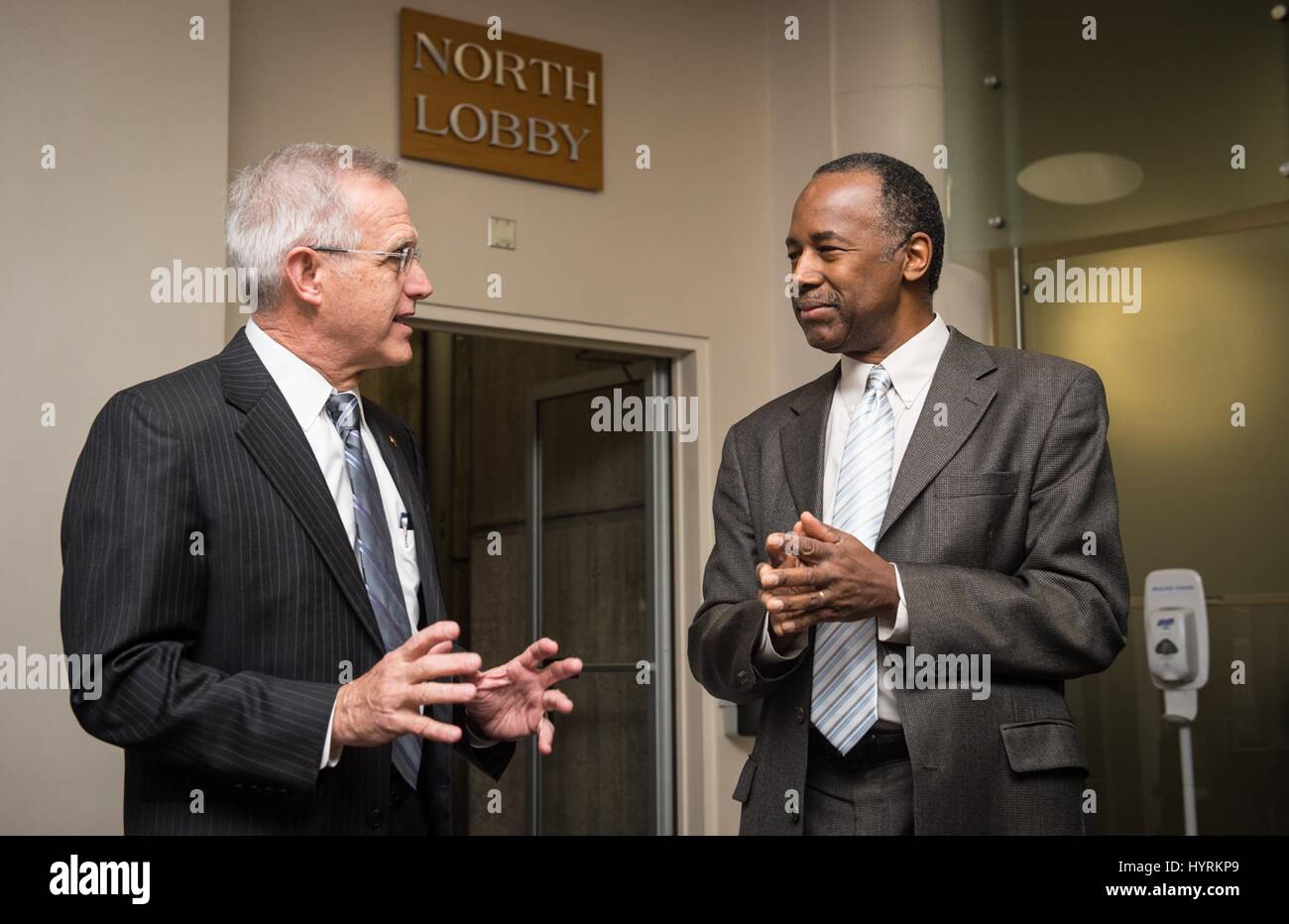 Secretary of hud hi-res stock photography and images - Alamy