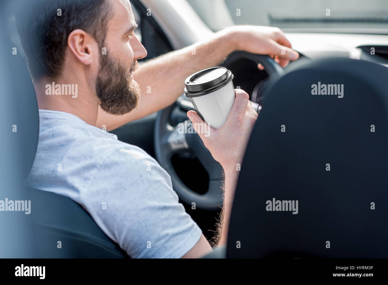 Back of car driving away hi-res stock photography and images - Alamy