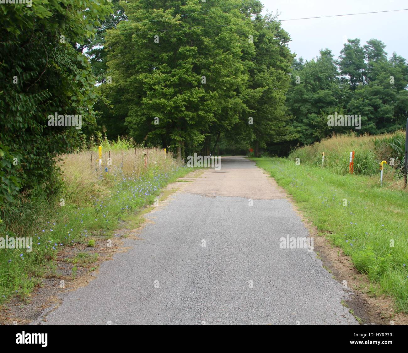 Long walkway hi-res stock photography and images - Alamy