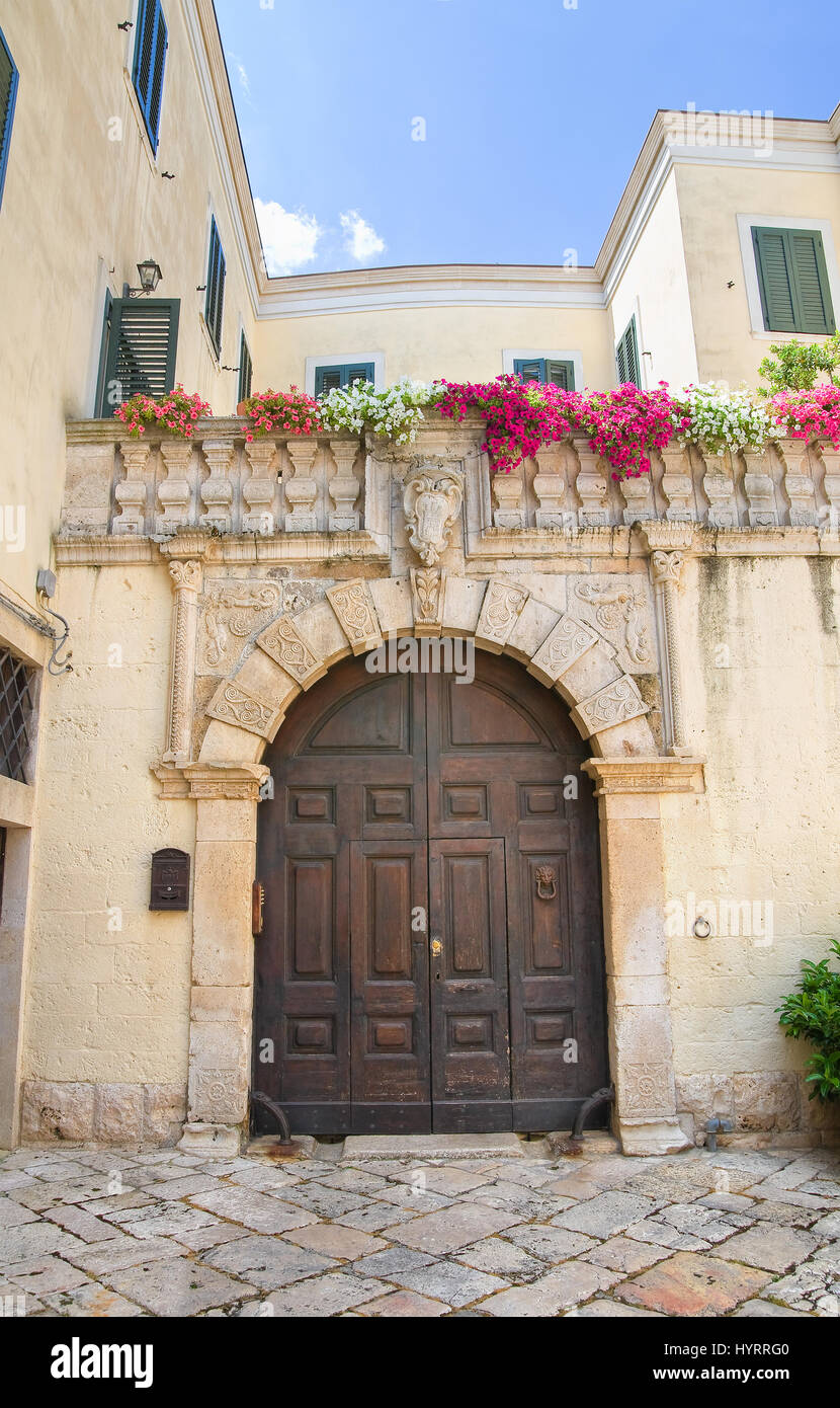 Alleyway. Altamura. Puglia. Italy Stock Photo - Alamy