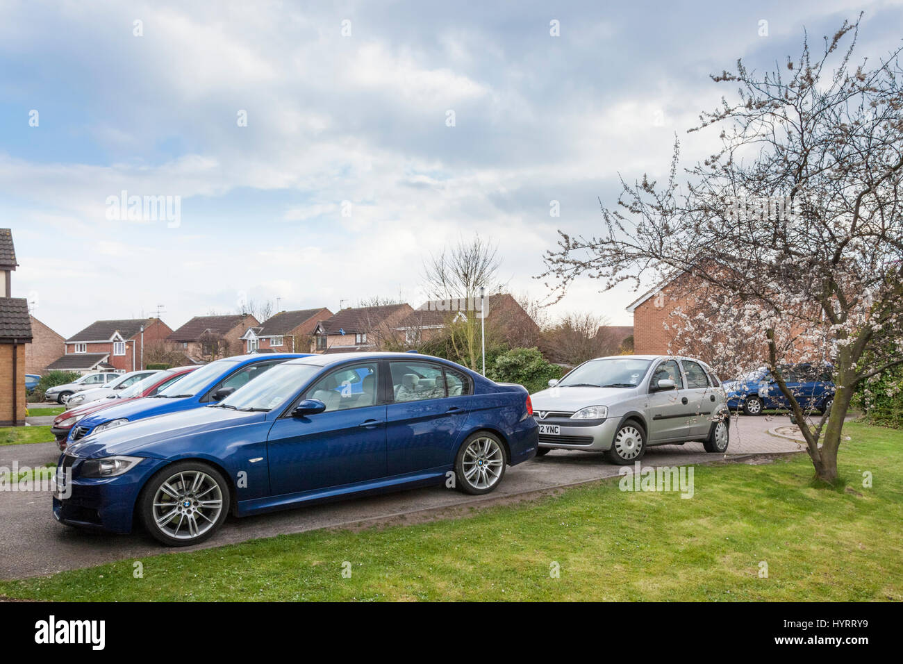 Car parked on driveway uk High Resolution Stock Photography and Images ...