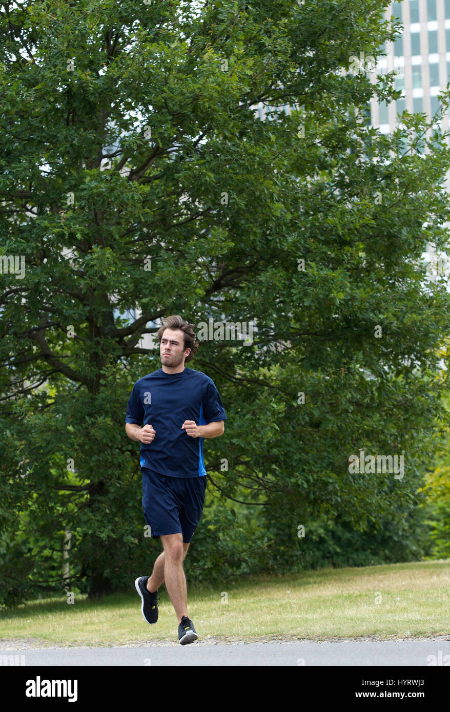 Jogging alone hi-res stock photography and images - Alamy