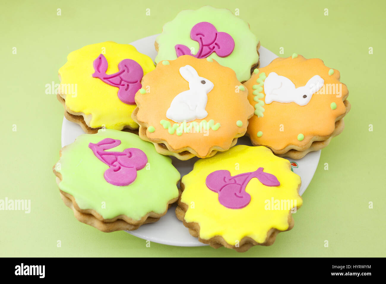 Beautiful easter cakes color hi-res stock photography and images - Alamy