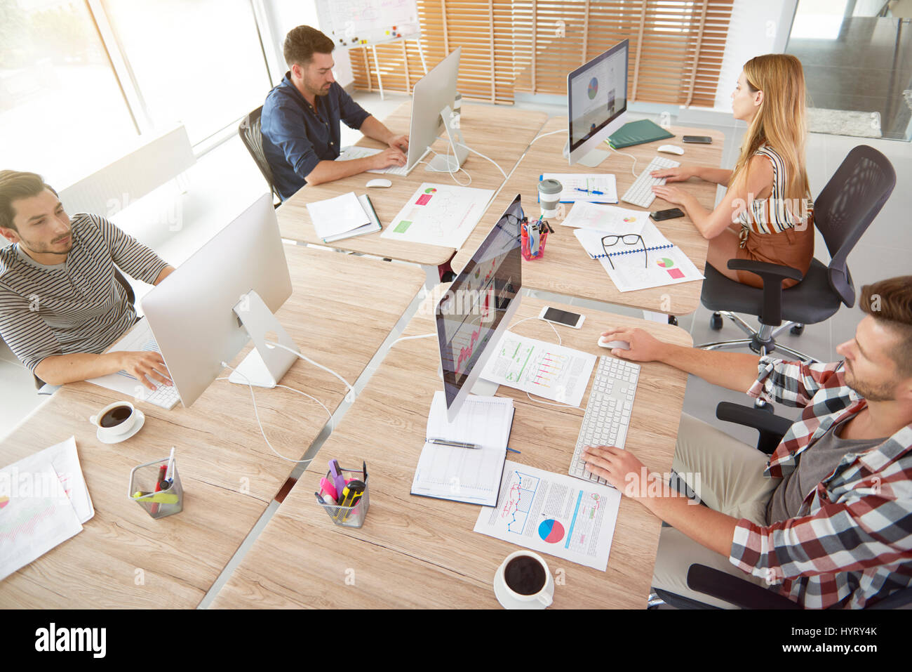 Office workers using computer hi-res stock photography and images - Alamy