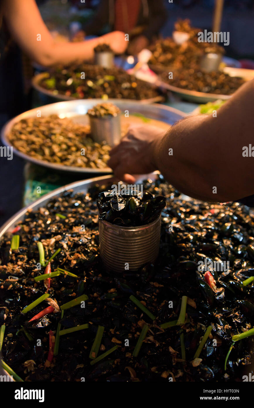 Cooked insects hi-res stock photography and images - Alamy