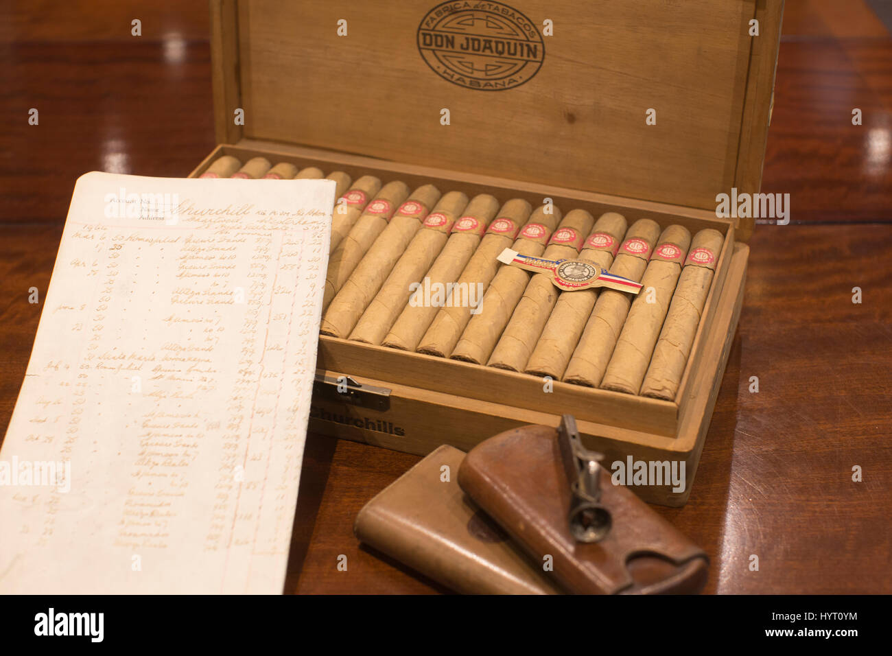 James j fox cigars hi-res stock photography and images - Alamy