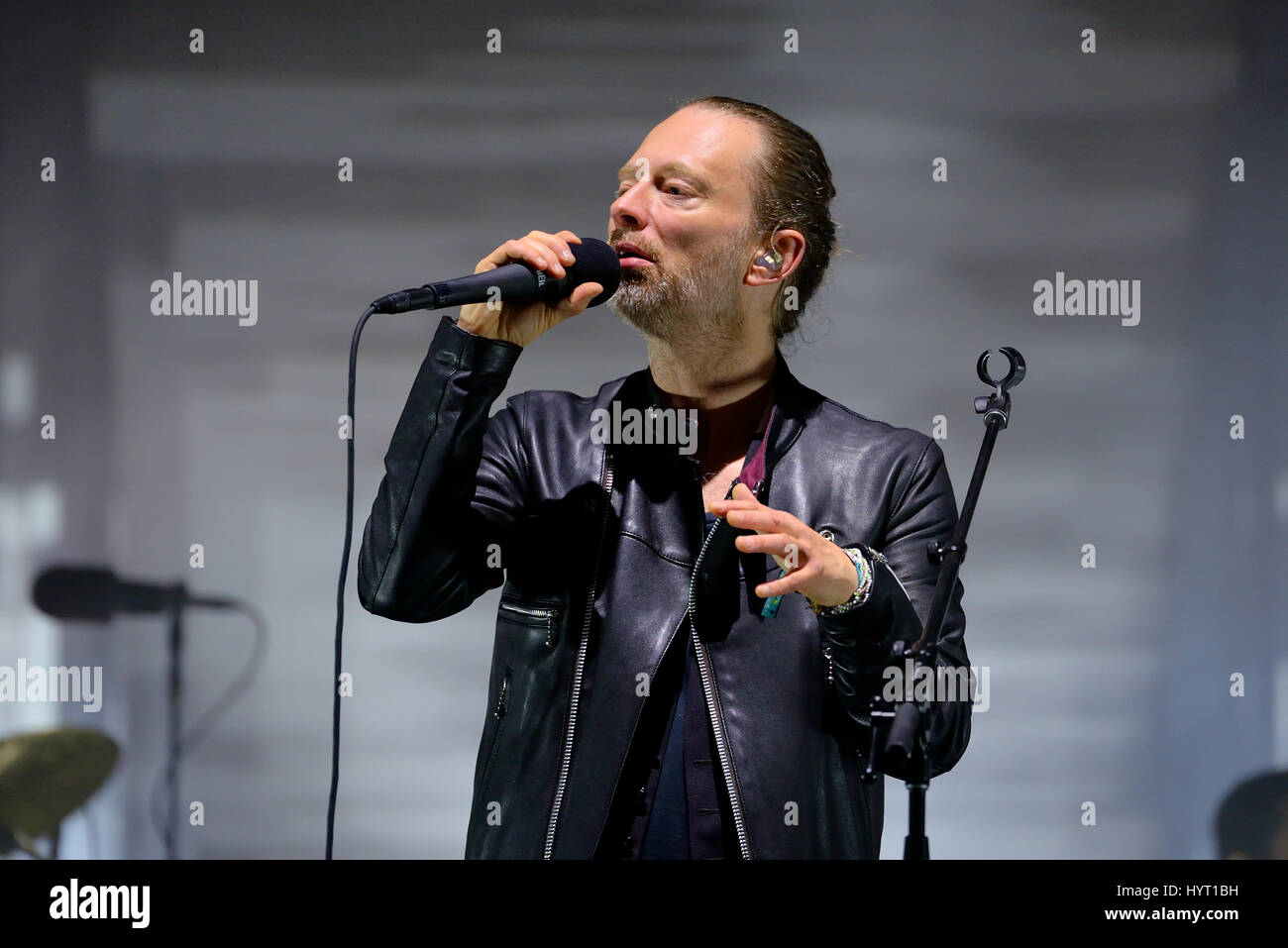Radiohead hi-res stock photography and images - Alamy