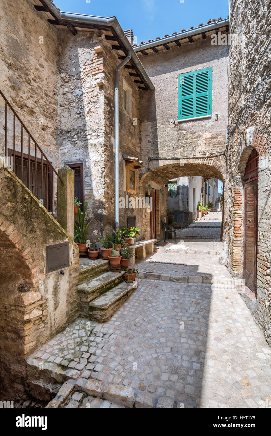 Rural country medieval hi-res stock photography and images - Alamy