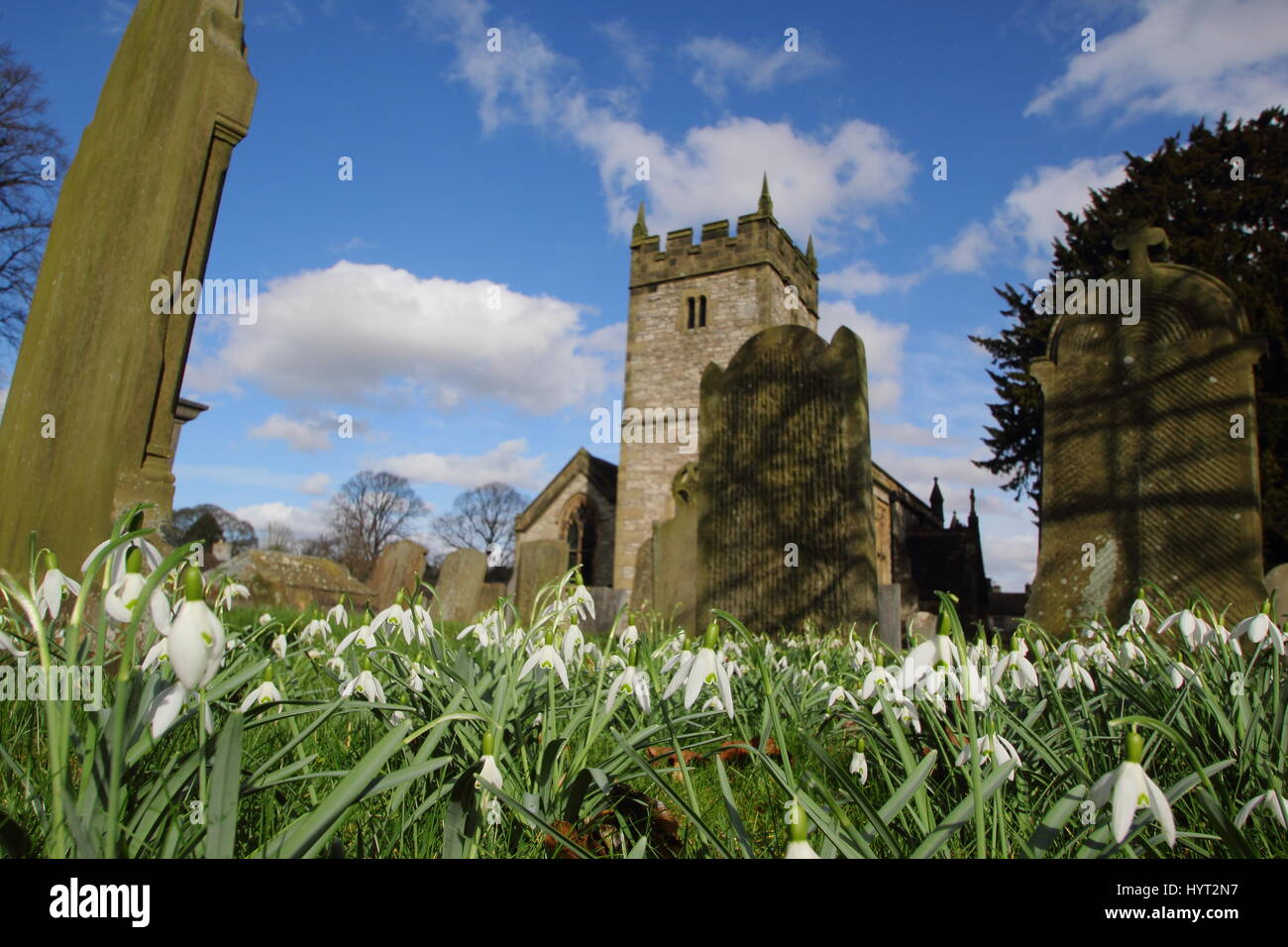 English village signs hi-res stock photography and images - Alamy