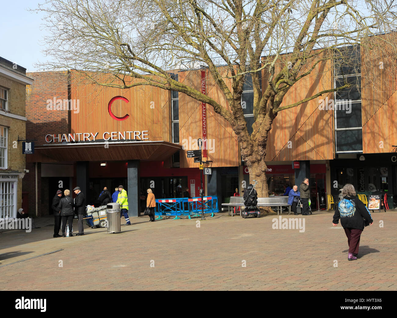 Andover town centre hi-res stock photography and images - Alamy