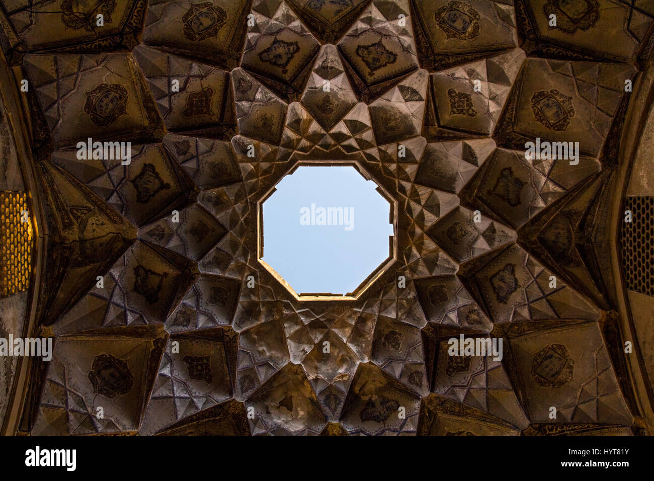 Light shaft architecture hi-res stock photography and images - Alamy