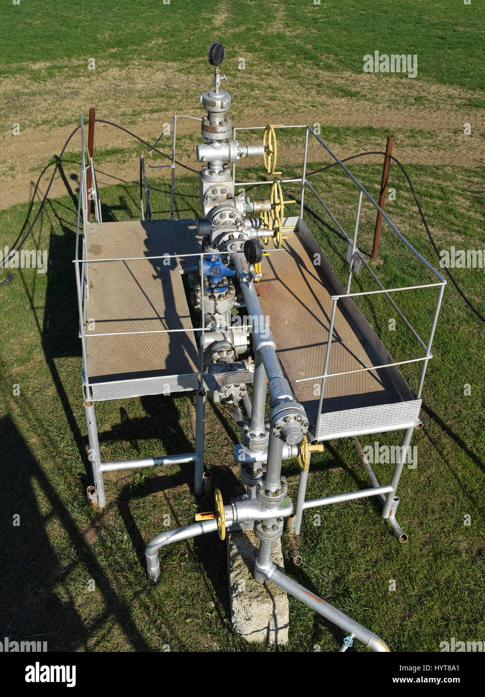 Oil well. The equipment and technologies on oil fields Stock Photo - Alamy