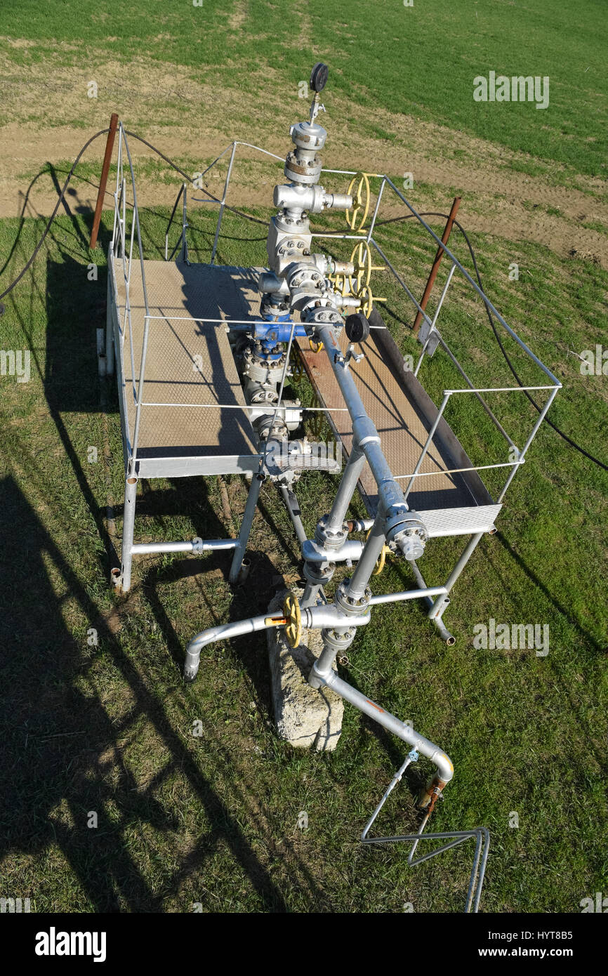 Oil well. The equipment and technologies on oil fields Stock Photo - Alamy