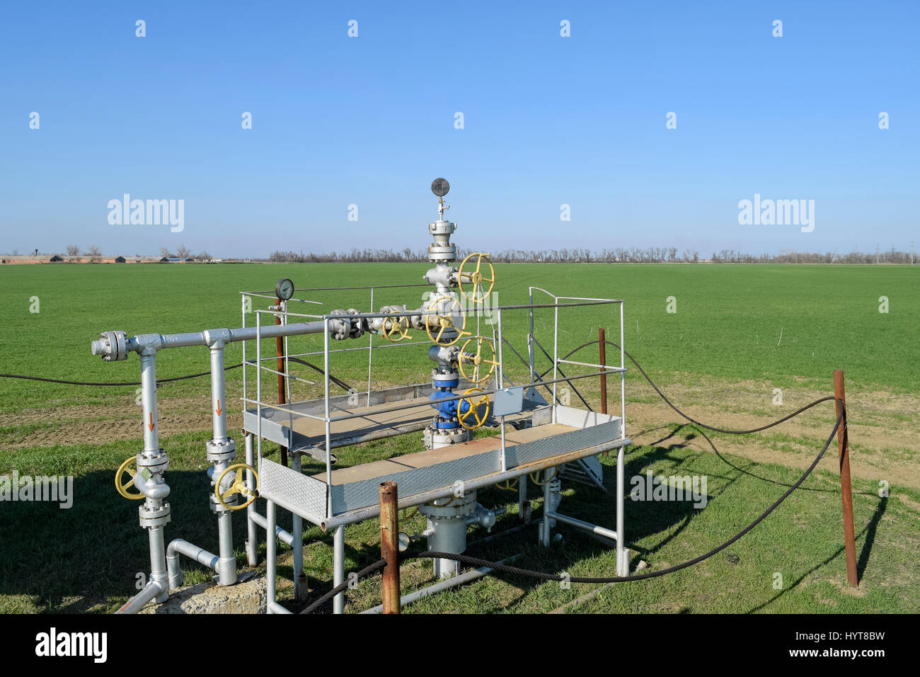 Oil well. The equipment and technologies on oil fields Stock Photo - Alamy