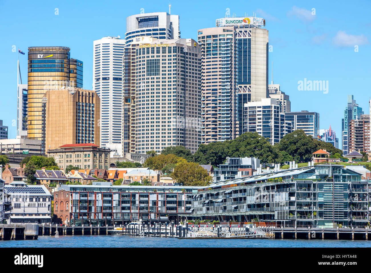 High rise skyline hi-res stock photography and images - Alamy